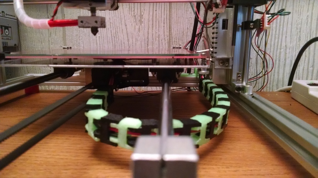 🔌 2020 i3 Y Axis Cable Chain and Anchors V2・Free 3D File for ・Cults
